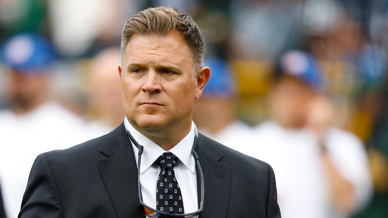 Packers sign GM Brian Gutekunst, director of football operations Russ ...