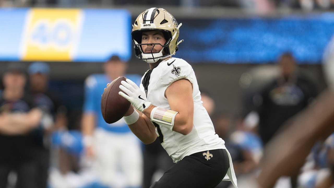 Saints starting QB Jake Haener in place of injured Derek Carr vs ...