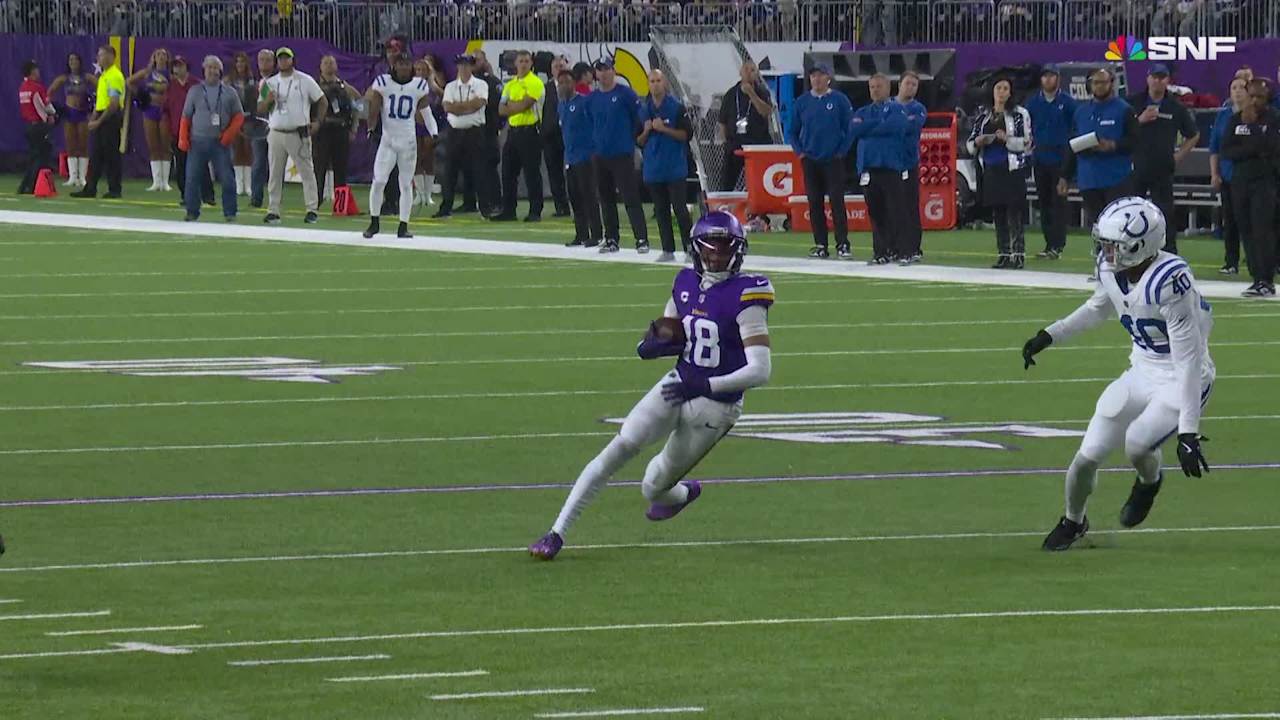 Minnesota Vikings quarterback Sam Darnold rips 24-yard strike to wide receiver Justin Jefferson ...