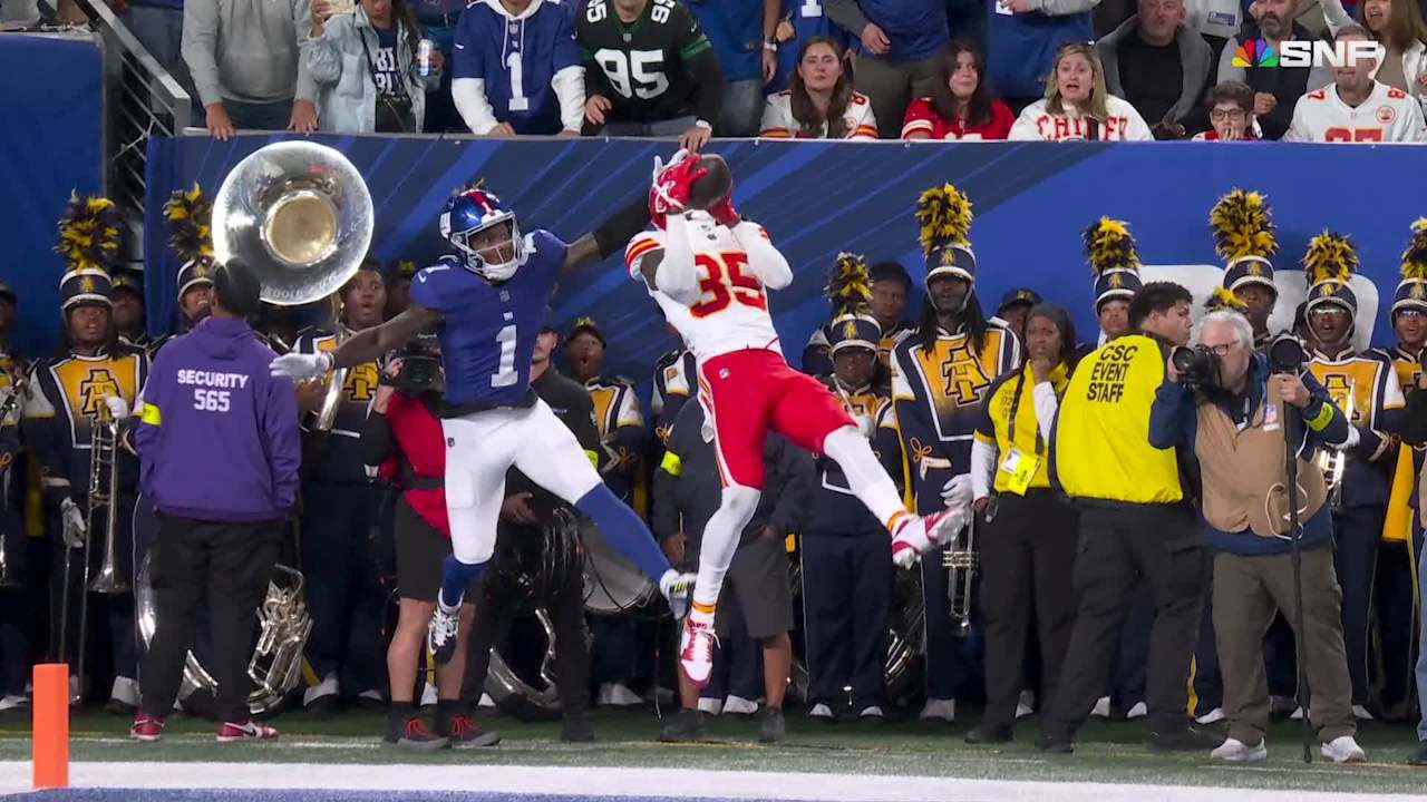 New York Giants quarterback Russell Wilson's deep ball to wide receiver ...