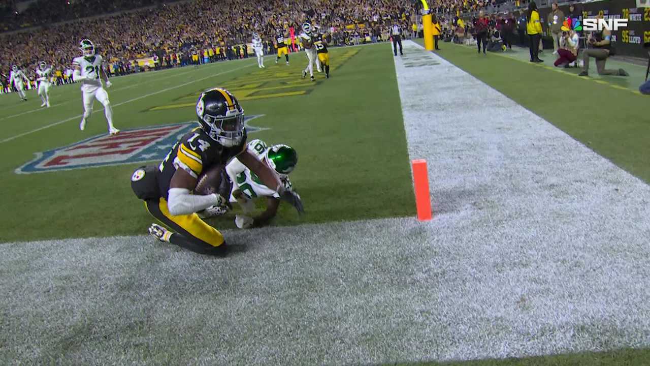 Pittsburgh Steelers quarterback Russell Wilson first TD pass with ...