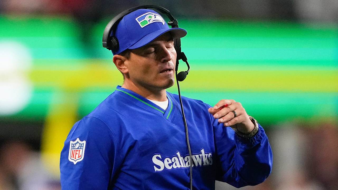 Seahawks defense 'has got to play better' after third straight shellacking