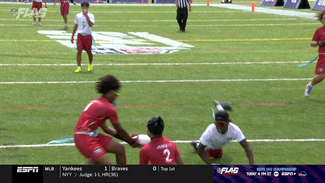 High Intensity 49ers wide receiver Vohnn Brown catches quarterback ...