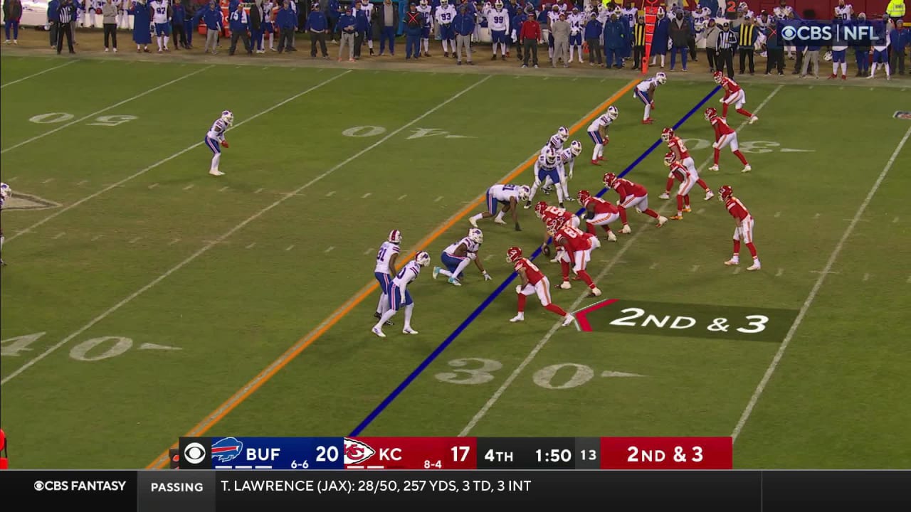 Kansas City Chiefs quarterback Patrick Mahomes' back-shoulder pass hits ...