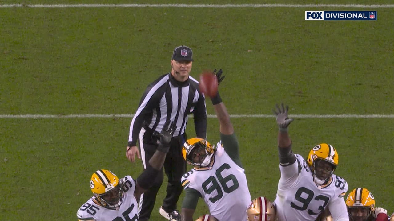 Can't-Miss Play: Field goal block! Defensive end Colby Wooden deflects ...