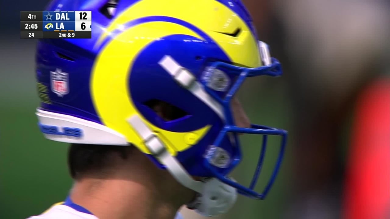 Dallas Cowboys linebacker Jason Johnson goes untouched through the gap ...