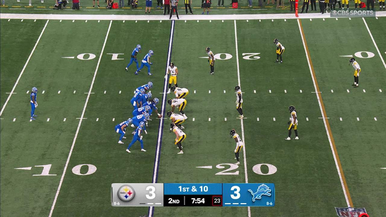 Pittsburgh Steelers defensive tackle Cameron Heyward rushes up the ...