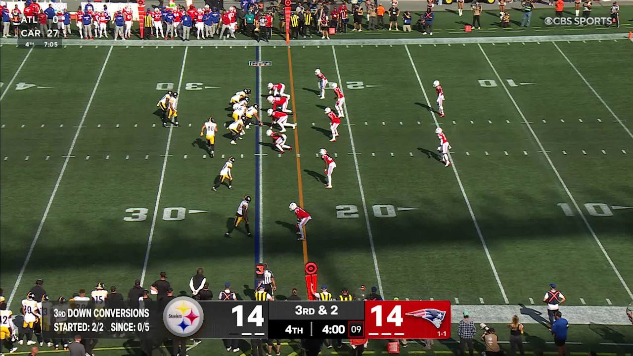 Hurdle alert! Pittsburgh Steelers' running back Jaylen Warren goes ...