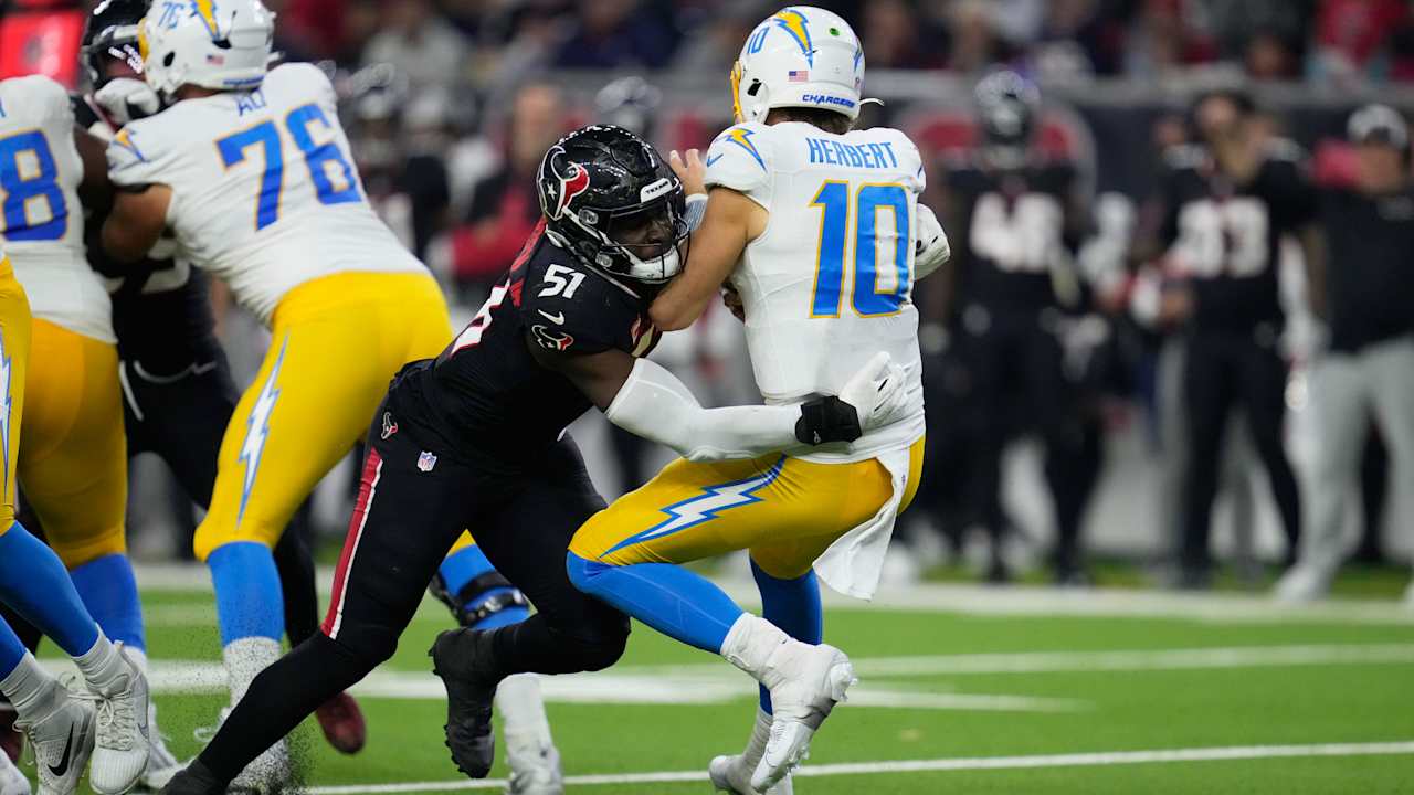 NFL Week 17 picks: Upset and score predictions, matchup breakdowns for ...