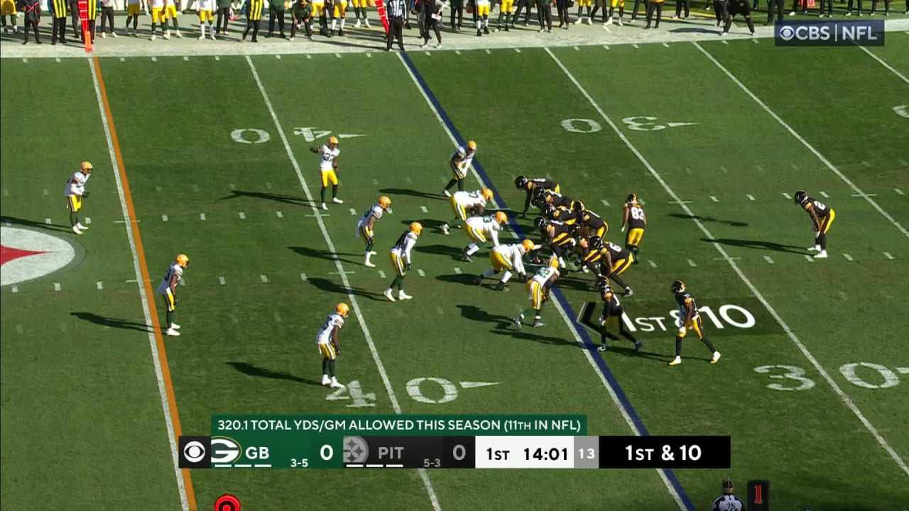 Pittsburgh Steelers tight end Connor Heyward hurdles Green Bay Packers ...