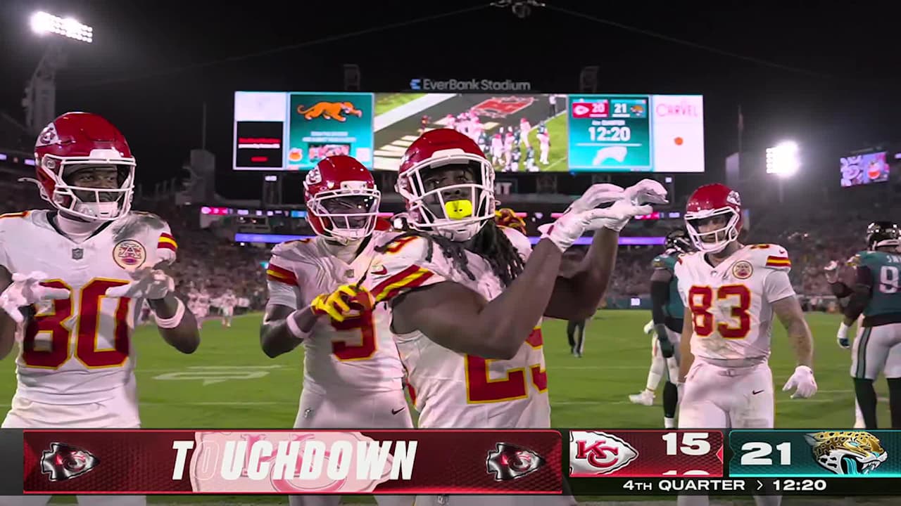 Kansas City Chiefs running back Kareem Hunt's bulldozing touchdown run ...