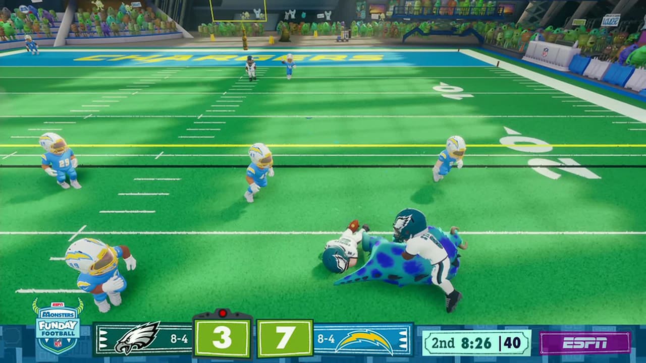 Bizarre butterball play! Interception goes from funny to scary for ...