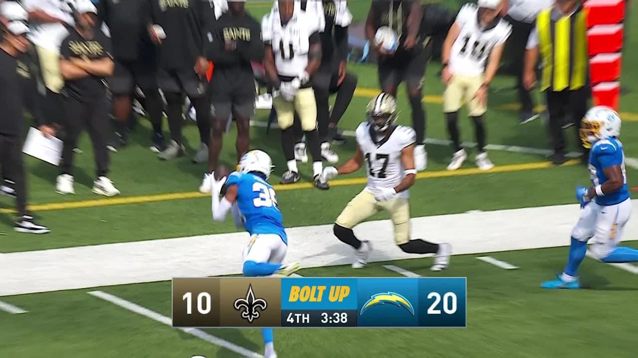 Los Angeles Chargers cornerback Eric Rogers' second INT of game hypes up Los Angeles Chargers ...