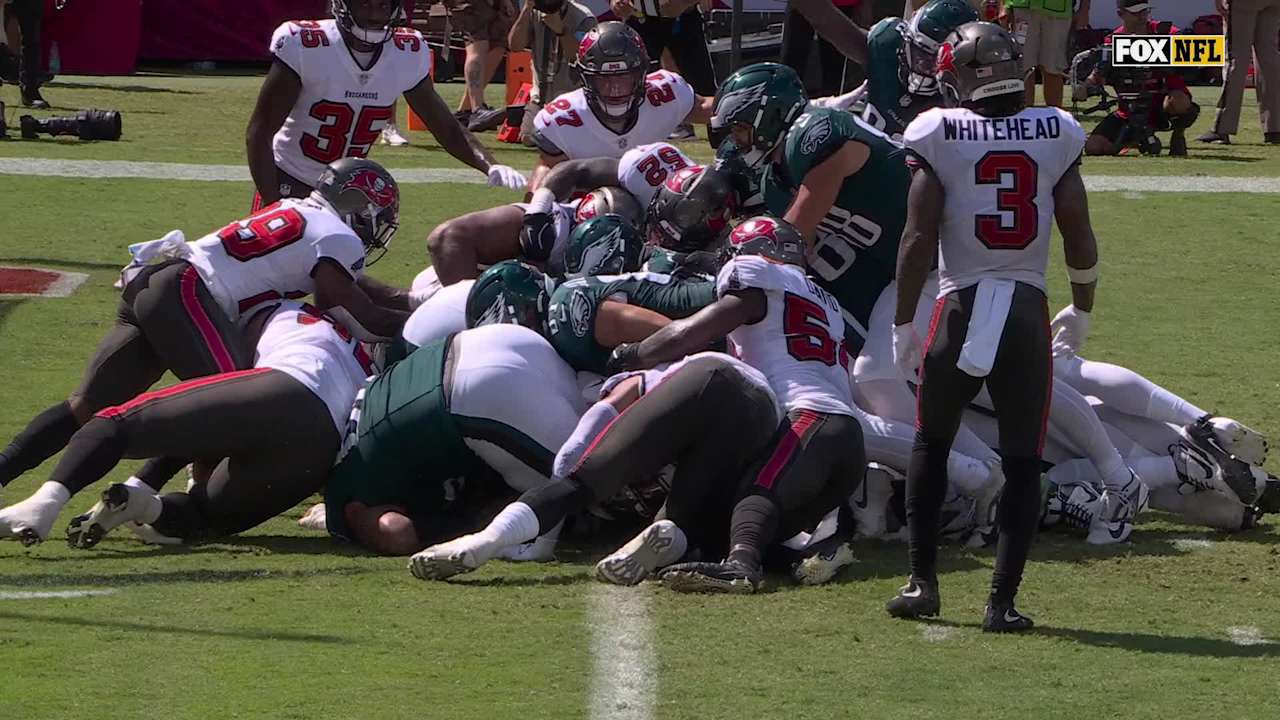 Philadelphia Eagles quarterback Jalen Hurts caps off Eagles second-half ...