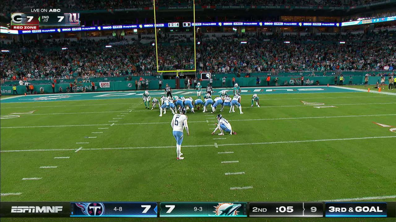 Tennessee Titans kicker Nick Folk's 28-yard FG puts Titans up 10-7 vs ...