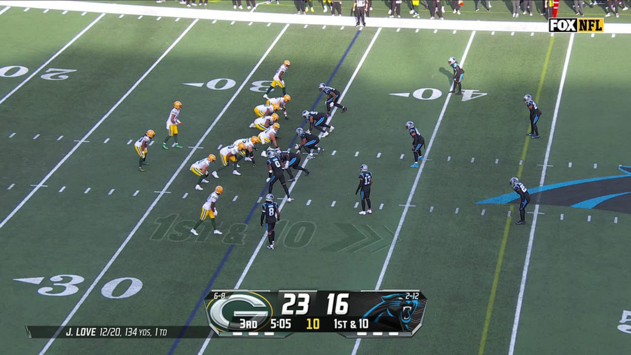 Green Bay Packers' catch-fumble-recovery play ends in a 38-yard gain