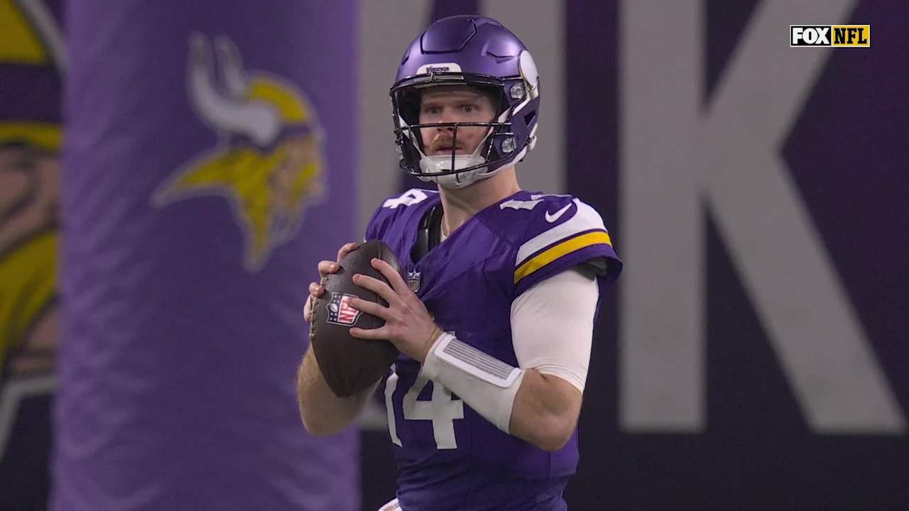 Minnesota Vikings quarterback Sam Darnold's best plays from 3-TD game | Week 17