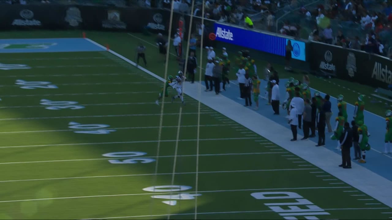 Howard University quarterback Quinton Williams slings ball on a rope ...