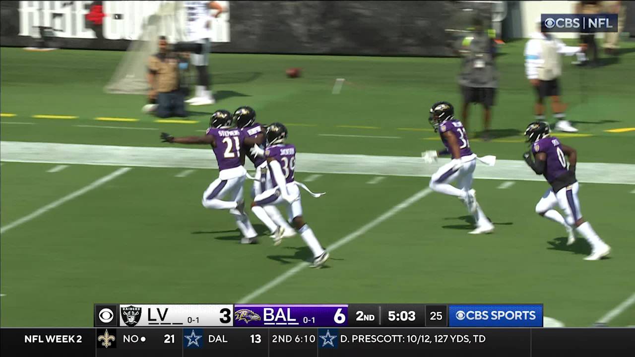Baltimore Ravens linebacker Marlon Humphrey lays out for INT of Raiders ...