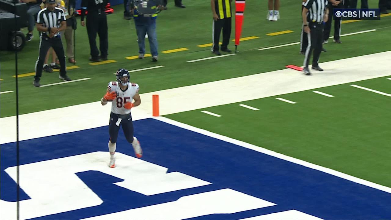 Chicago Bears tight end Cole Kmet gets wide open for TD grab from ...