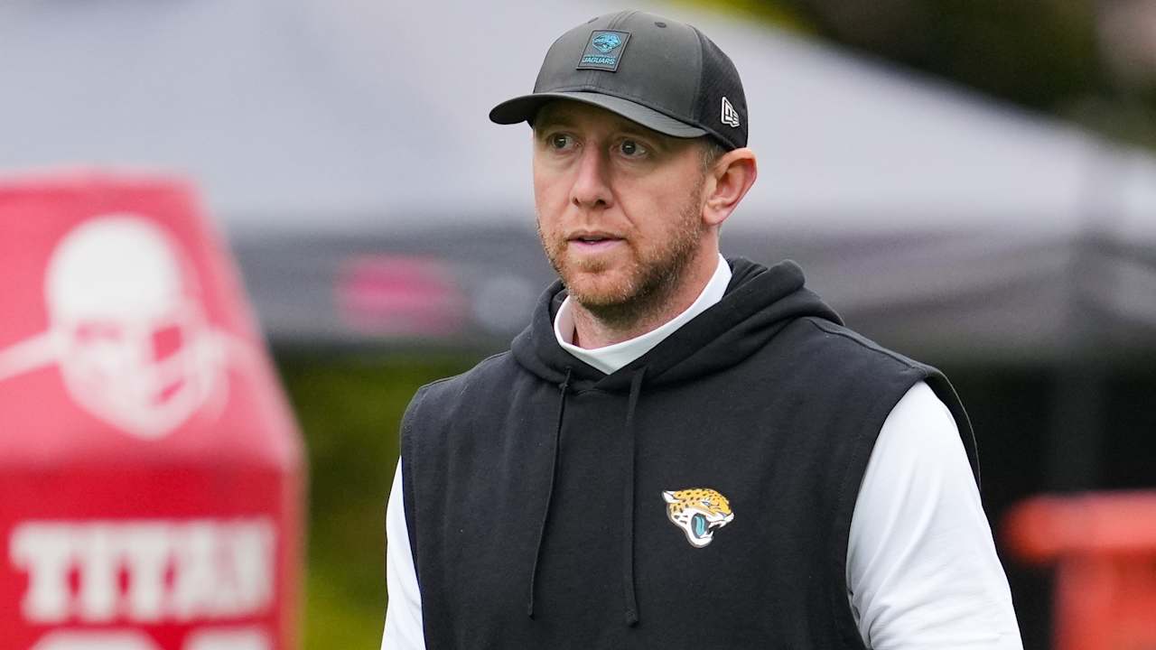 Jaguars coach Liam Coen downplays any jet lag edge over Rams, who ...