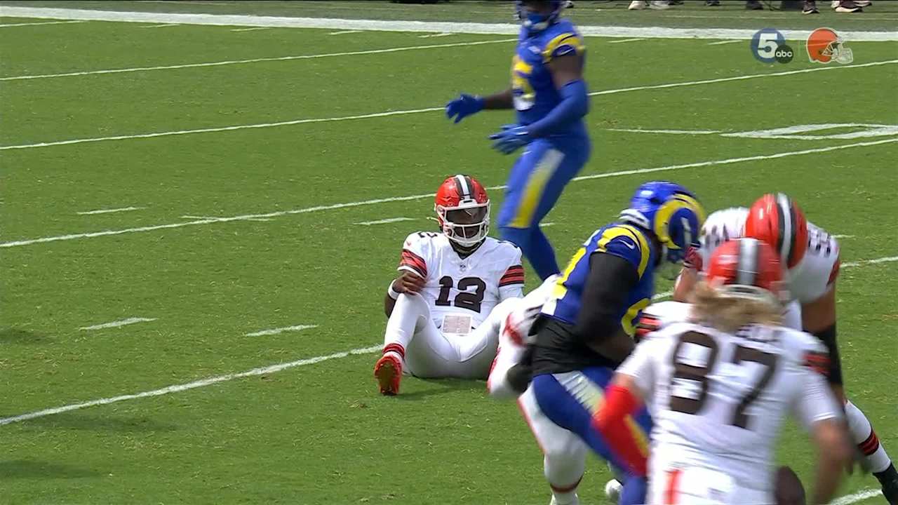 Los Angeles Rams defensive lineman Jamil Muhammad sacks Cleveland ...