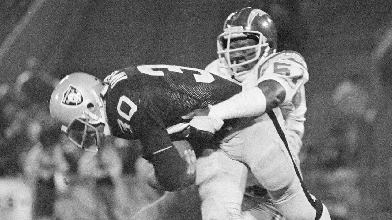 Woodrow Lowe, star linebacker at Alabama who played 11 NFL seasons with ...