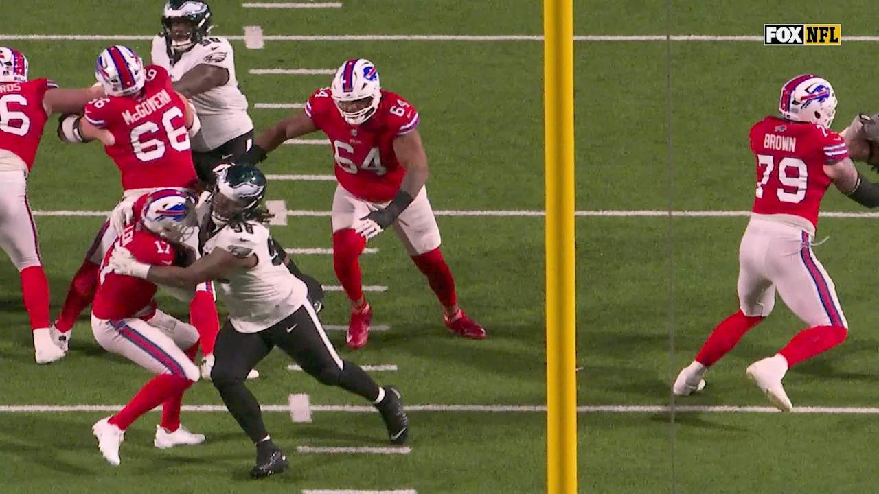 Philadelphia Eagles defensive tackle Jalen Carter engulfs Buffalo Bills ...