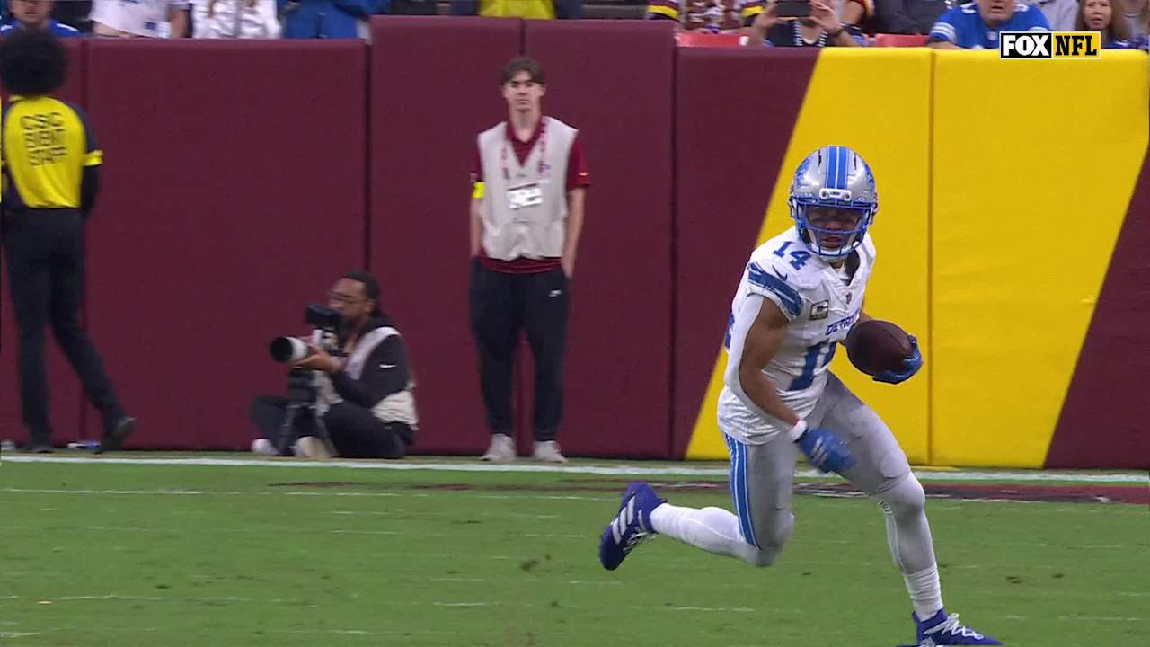 Detroit Lions quarterback Jared Goff's play action pass hits wide ...