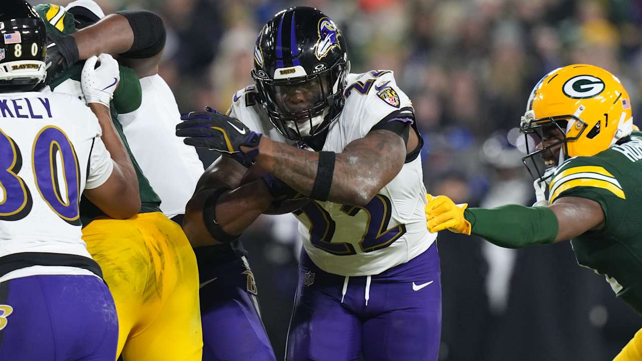 Ravens RB Derrick Henry moves up all-time career rushing yards, TDs lists