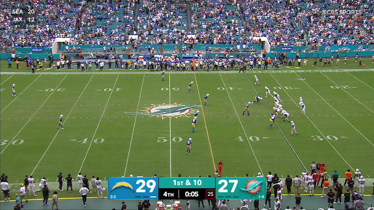 Los Angeles Chargers safety Derwin James Jr.'s first INT of 2025 slams ...