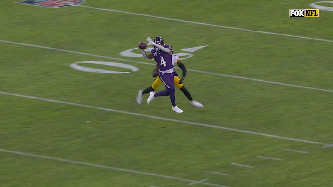 Baltimore Ravens quarterback Lamar Jackson connects with Ravens wide ...