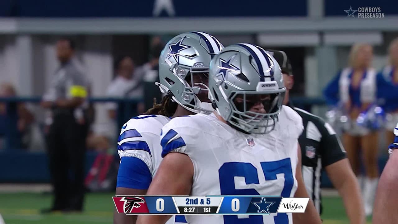 Dallas Cowboys running back Deuce Vaughn bursts through for 12-yard ...