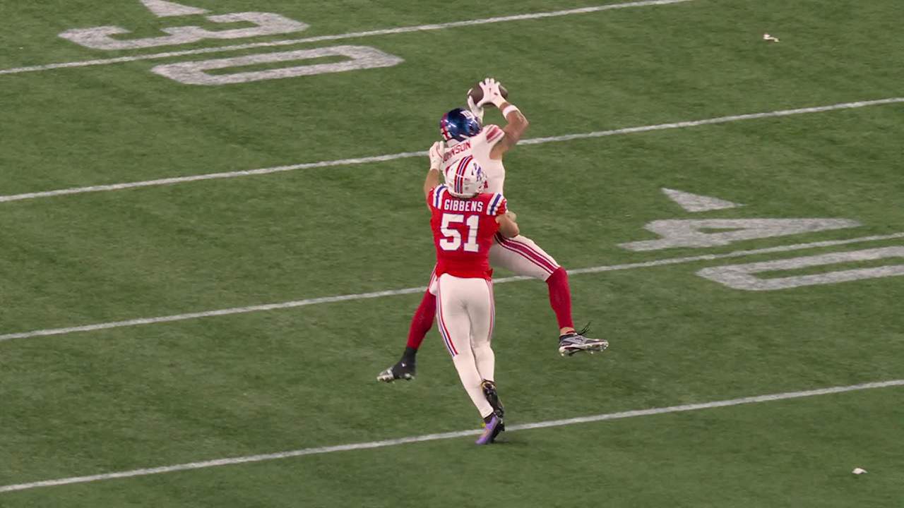 New York Giants quarterback Jaxson Dart's 18-yard floater lands in the ...