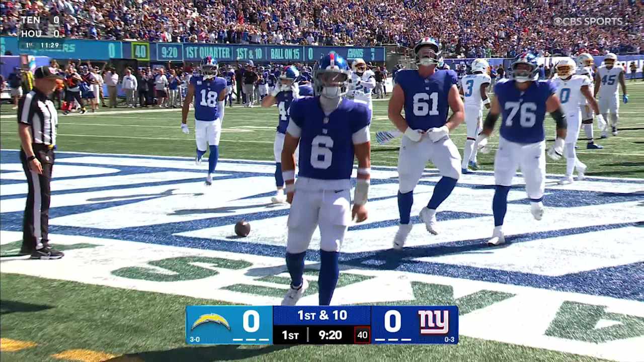 Can't-Miss Play: New York Giants rookie quarterback Jaxson Dart darts ...