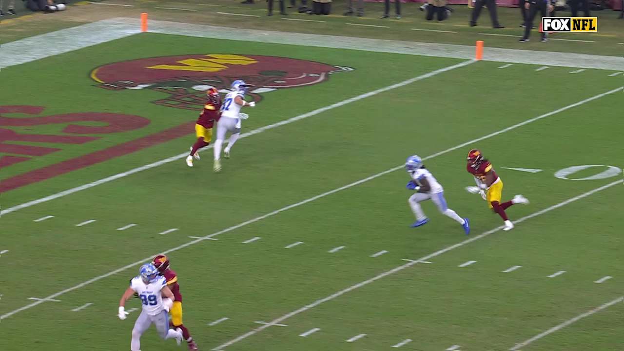 Detroit Lions quarterback Jared Goff's touchdown pass to running back ...