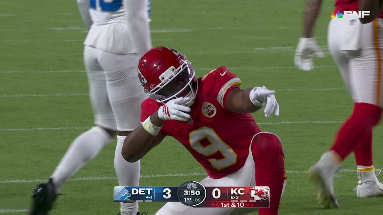 Kansas City Chiefs quarterback Patrick Mahomes' 30-yard connection with wide receiver JuJu Smith ...