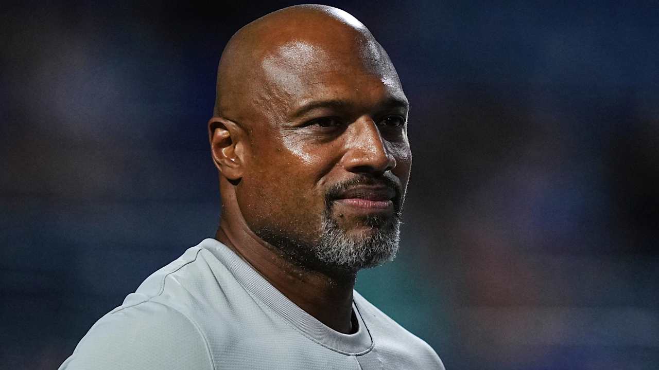 Anthony Weaver sick watching Dolphins' defensive tape amid 1-4 start ...