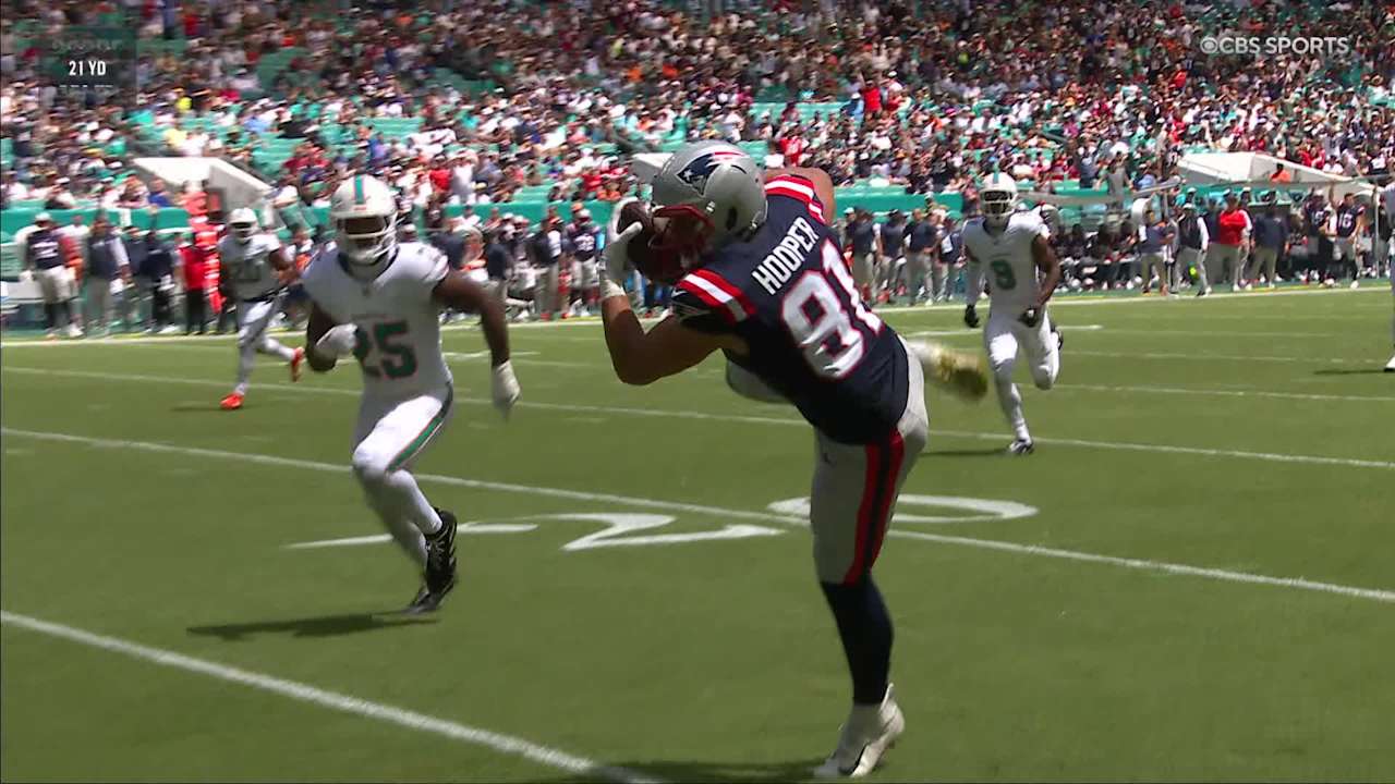 New England Patriots tight end Austin Hooper leaps for 22-yard sideline ...