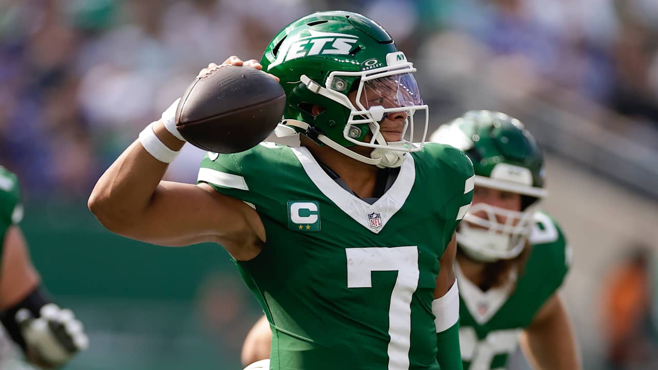 Jets QB Justin Fields suffers concussion in loss to Bills