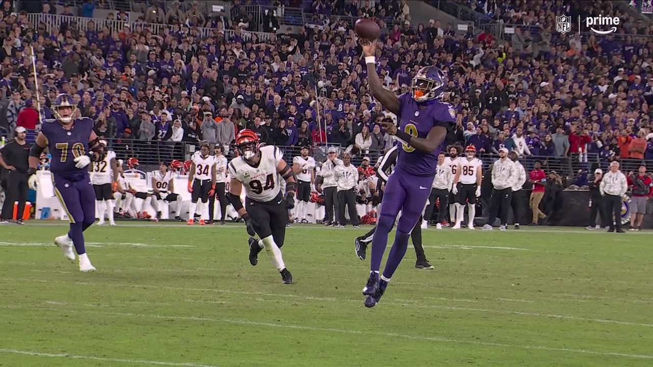Baltimore Ravens quarterback Lamar Jackson swishes a jump-shot floater ...