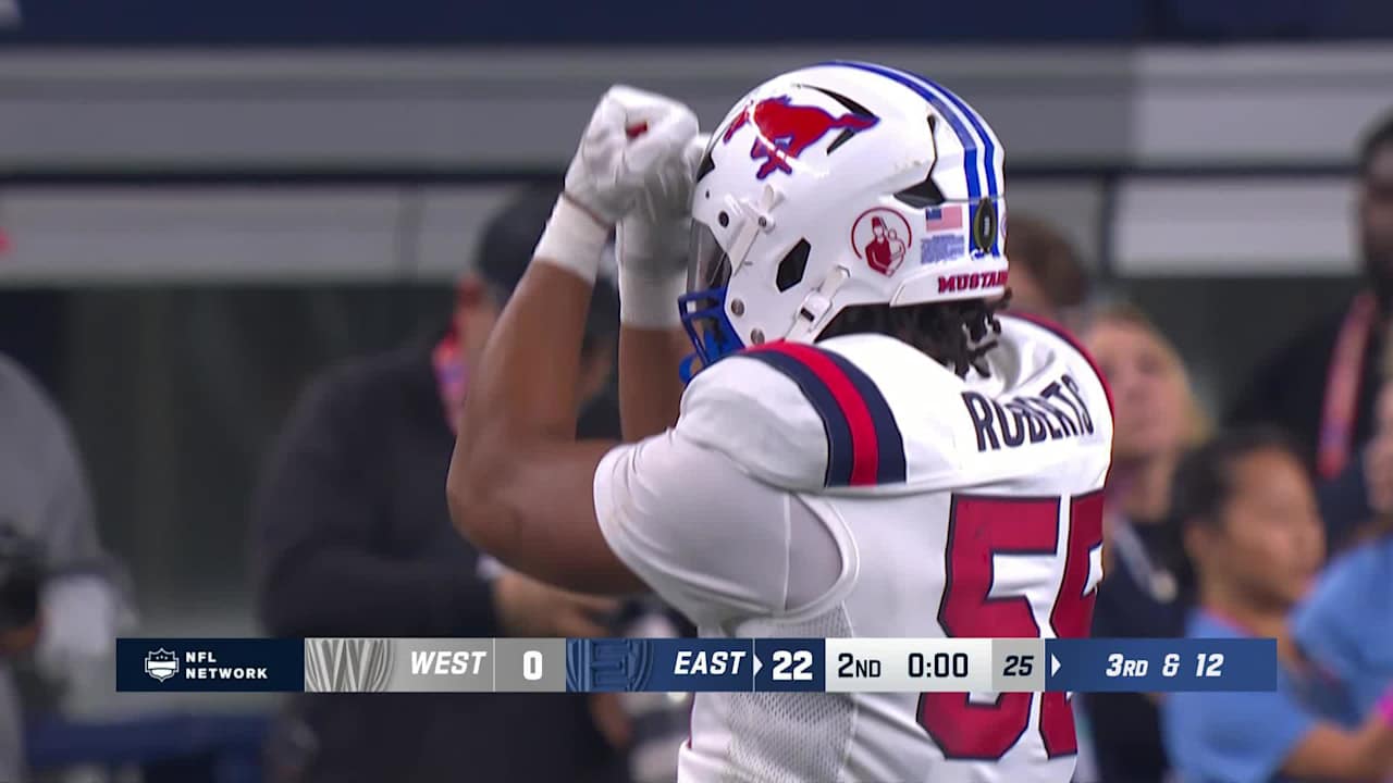 SMU Mustangs defensive end Elijah Roberts closes first half with a sack