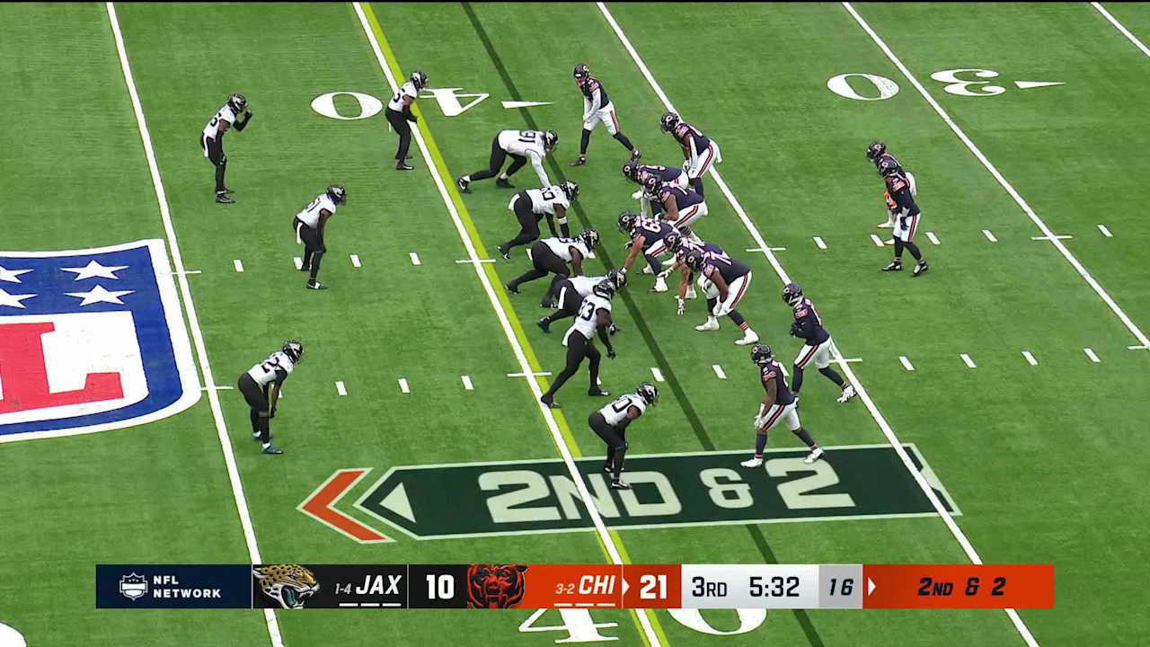 Chicago Bears tight end Marcedes Lewis' extension for first-down marker ...