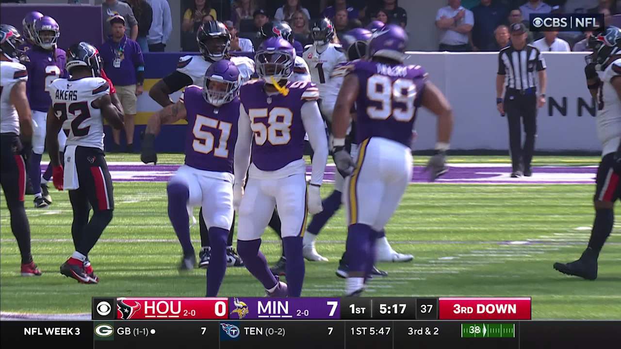 Minnesota Vikings linebacker Jonathan Greenard pummels his former ...