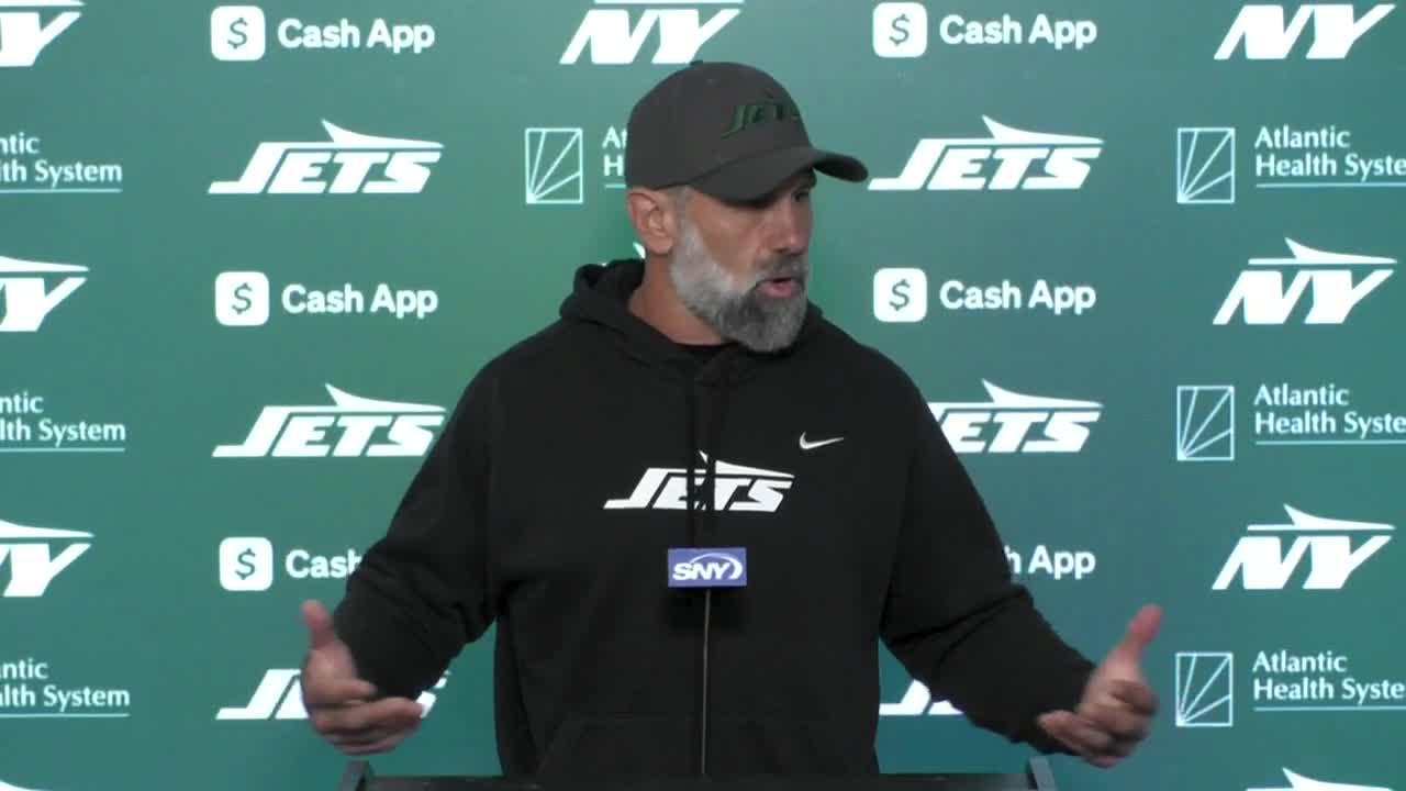 Head coach Jeff Ulbrich shares expectations for wide receiver Davante ...