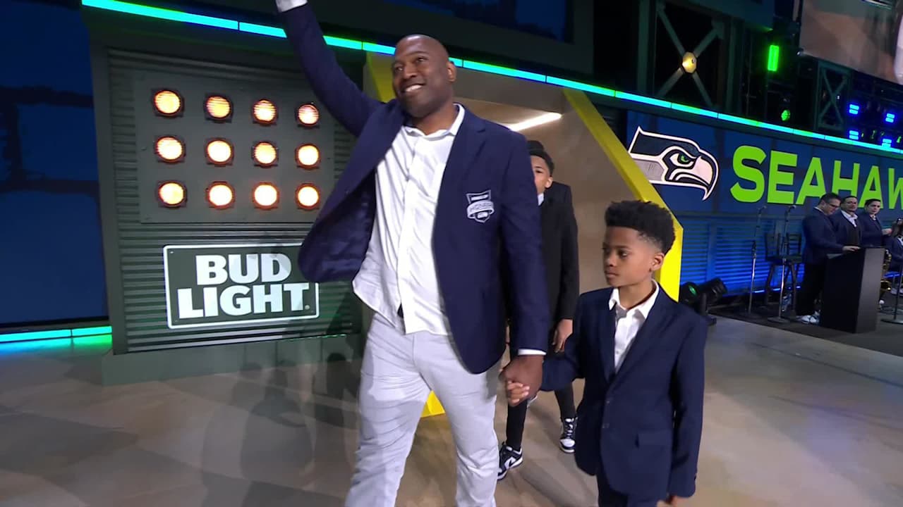 Seattle Seahawks select tight end Elijah Arroyo with No. 50 pick in 2025 draft