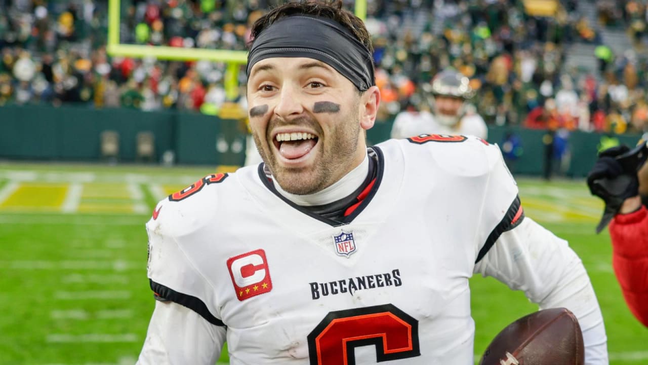 Buccaneers' Baker Mayfield becomes first opposing QB to post perfect passer rating at Lambeau Field