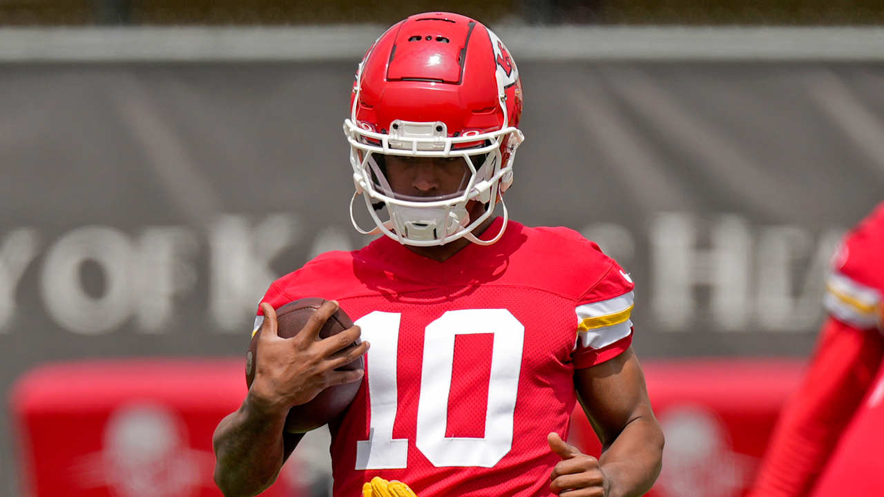 Chiefs activate Isiah Pacheco (fibula) off injured reserve; RB in line ...