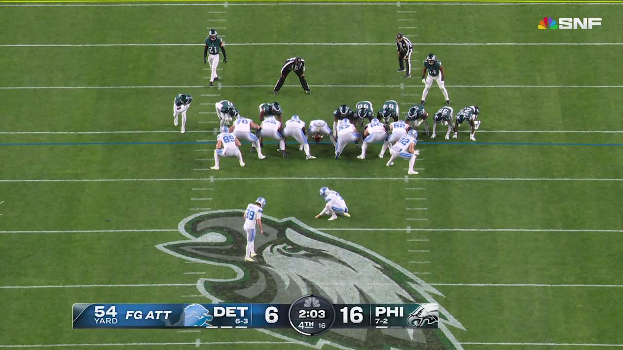 Jake Bates' 54-yard field goal makes it a one score game with 1:58 left ...