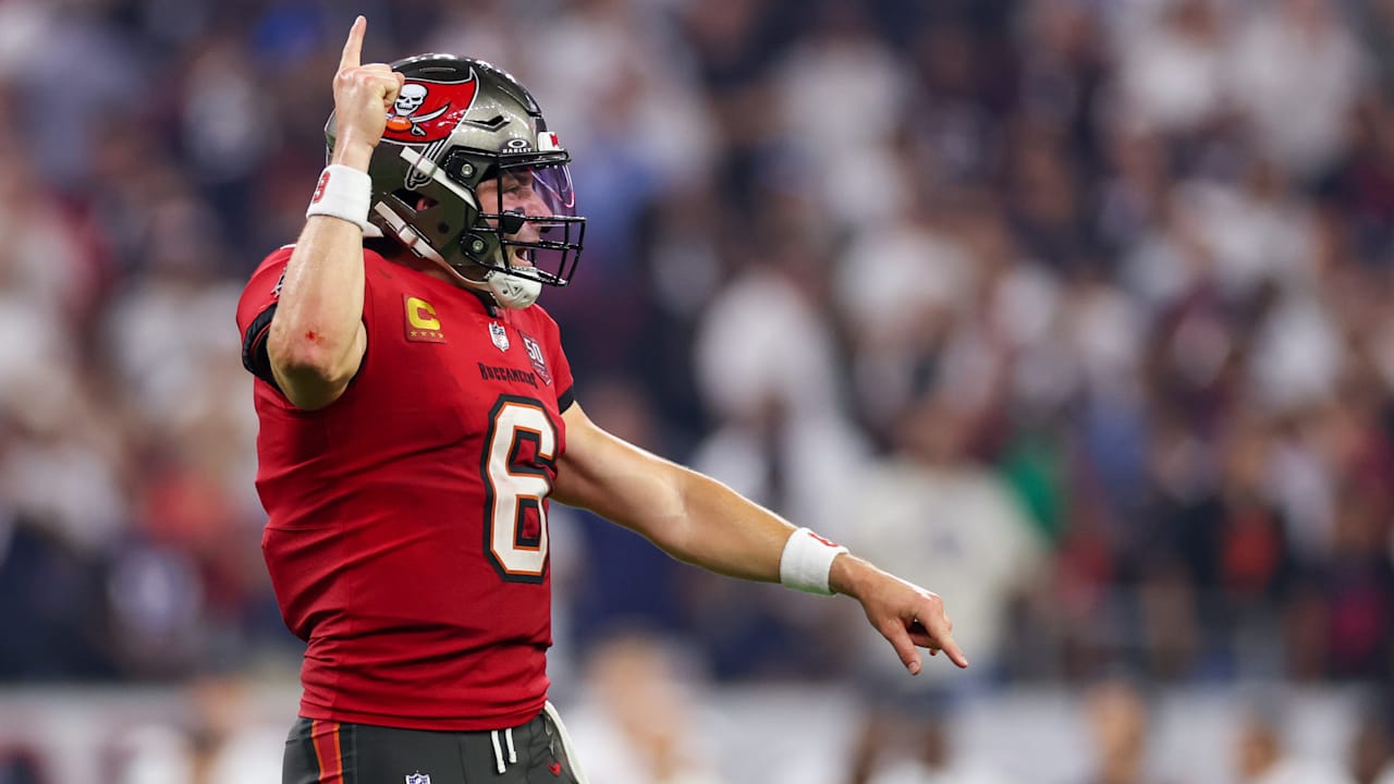 Baker Mayfield uses arm, legs to lead Buccaneers to second straight comeback win